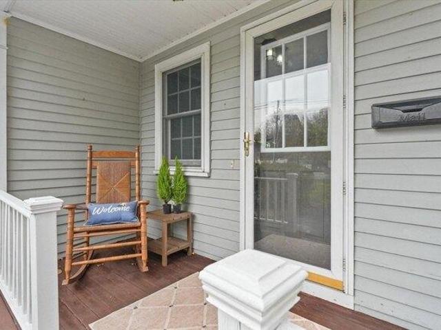 house with 4 bedroom, Groveland MA ES103069654
