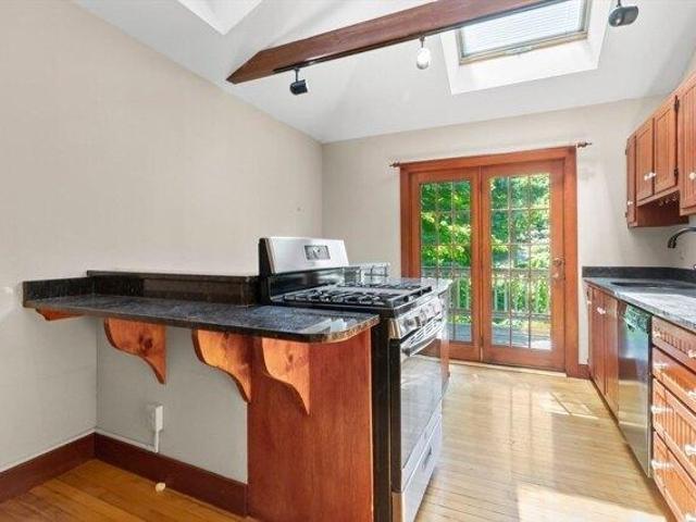 house with 4 bedroom, Groveland MA ES104480165