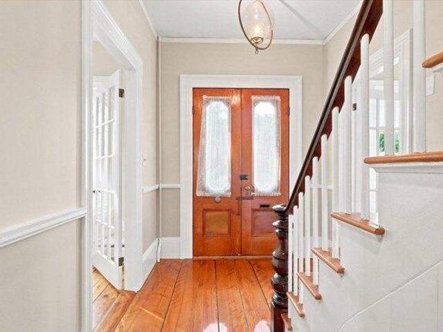 house with 4 bedroom, Groveland MA ES104043096
