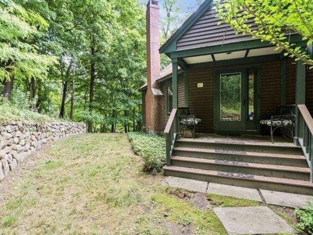 house with 4 bedroom, Groveland MA ES104235539