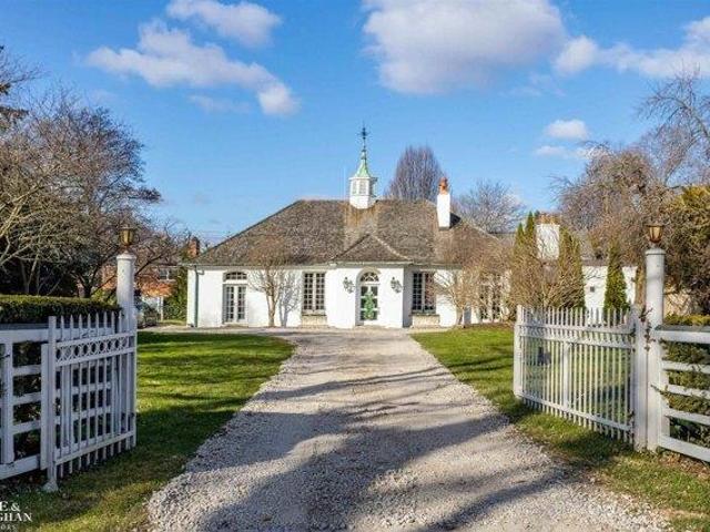 house with 4 bedroom, Grosse Pointe MI DLS92921874