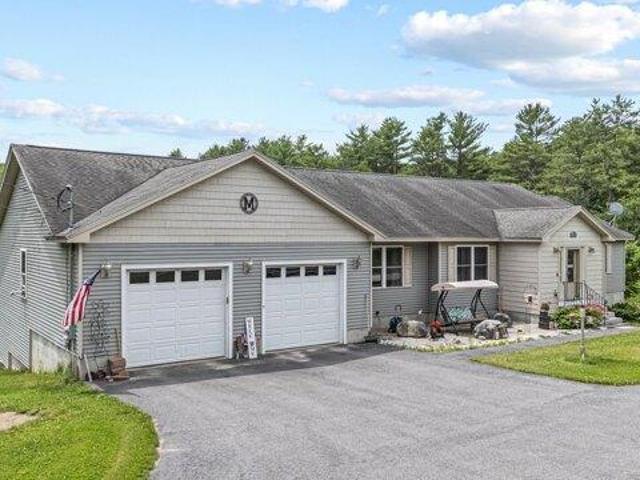 house with 4 bedroom, Gray ME DS104478658