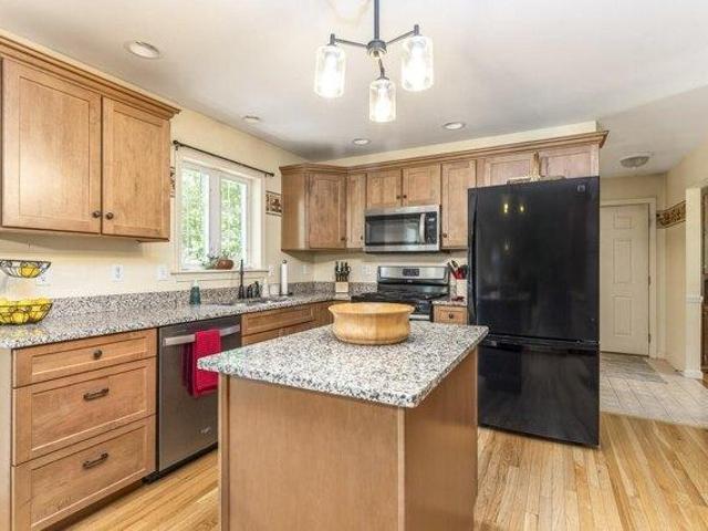 house with 4 bedroom, Gray ME ES104375825
