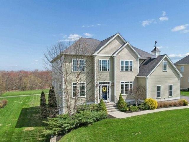 house with 4 bedroom, Grafton MA DLS103128619