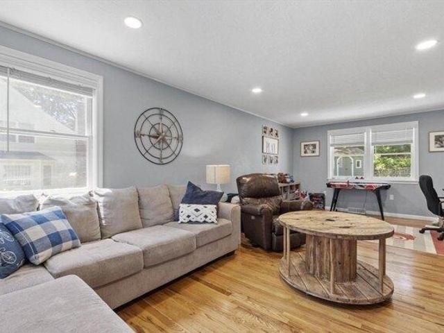 house with 4 bedroom, Grafton MA DS104045325