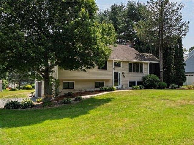 house with 4 bedroom, Grafton MA DS103966180