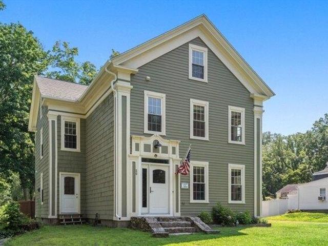 house with 4 bedroom, Grafton MA ES105061731