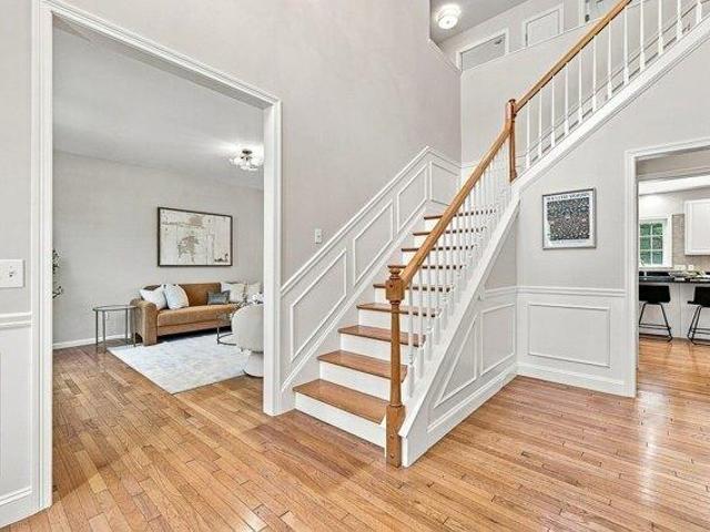 house with 4 bedroom, Grafton MA ES105080100