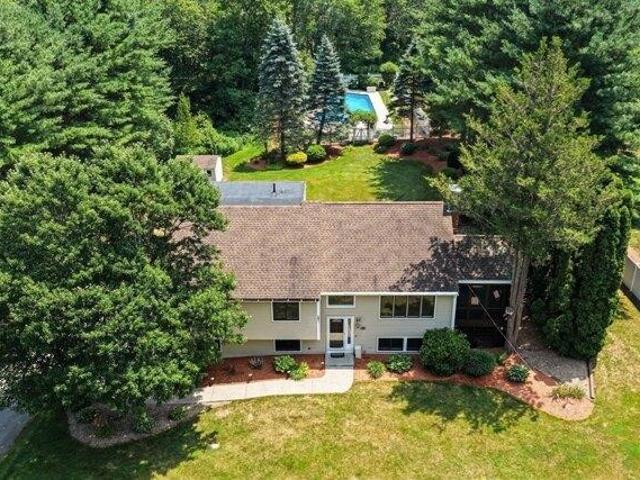 house with 4 bedroom, Grafton MA ES103966180