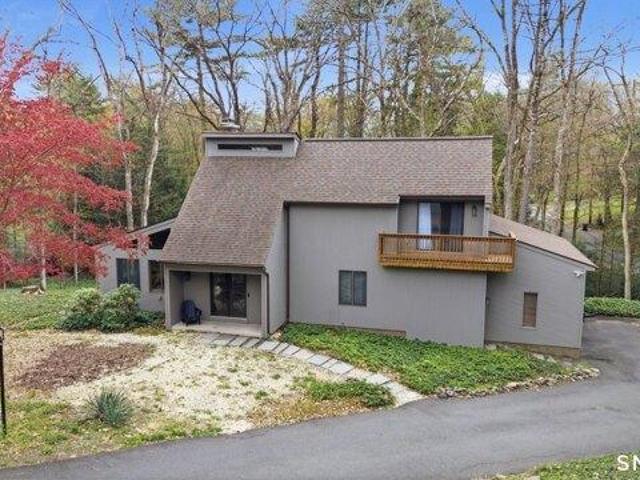 house with 4 bedroom, Granby CT ES103102468