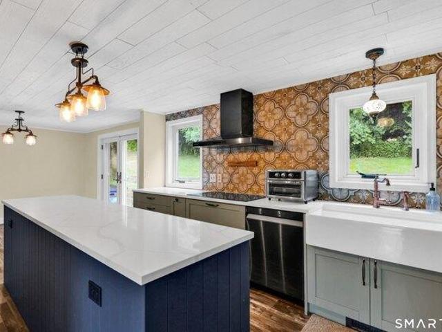 house with 4 bedroom, Granby CT ES104076321