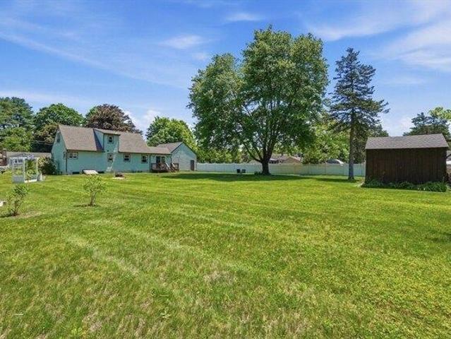house with 4 bedroom, Granby MA DS104192982