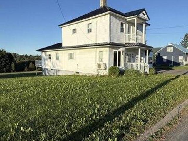 house with 4 bedroom, Grand Isle ME ES104870133