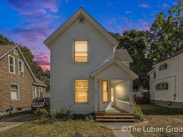 house with 4 bedroom, Grand Rapids MI DLS92977551