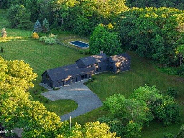 house with 4 bedroom, Great Barrington MA ES104265725