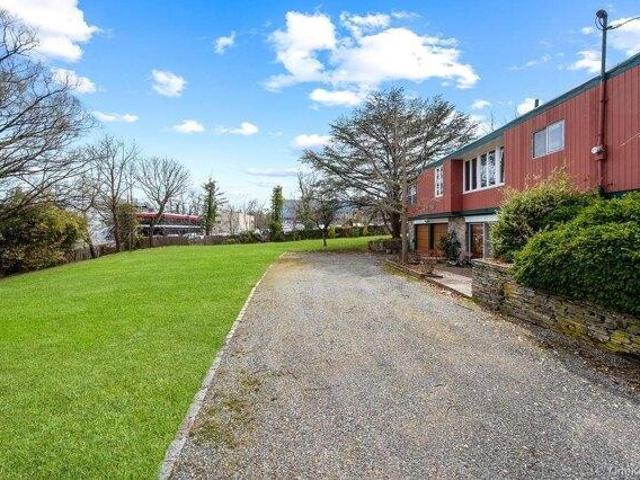 house with 4 bedroom, Great Neck NY DLS101782528
