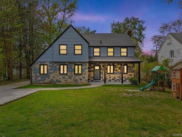 house with 4 bedroom, Great Neck NY DLS102527980