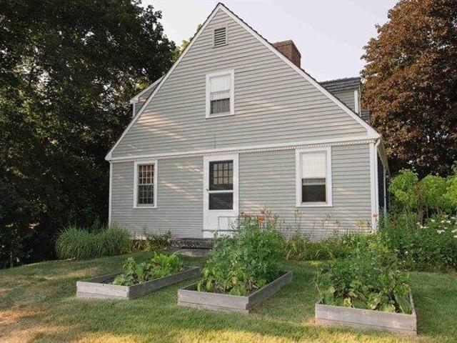 house with 4 bedroom, Greenfield MA ES104946682