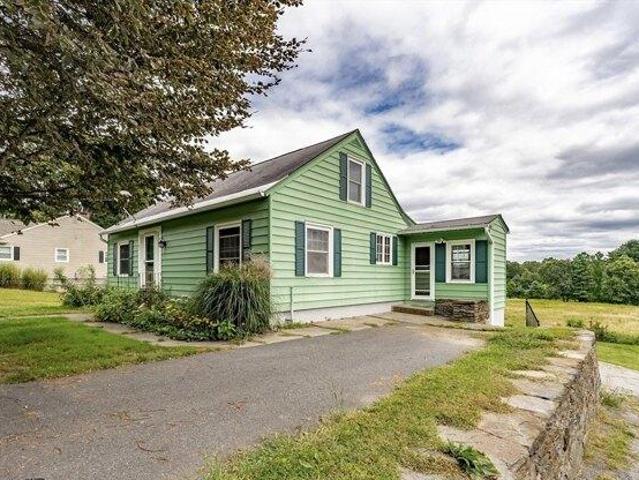 house with 4 bedroom, Greenfield MA ES103440449