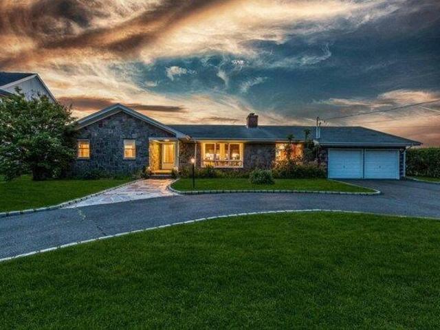 house with 4 bedroom, Greenport NY DS103604428