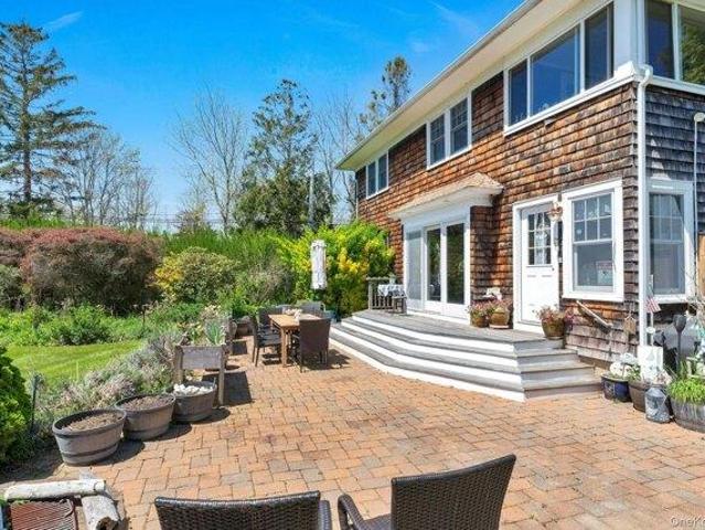 house with 4 bedroom, Greenport NY ES103626581