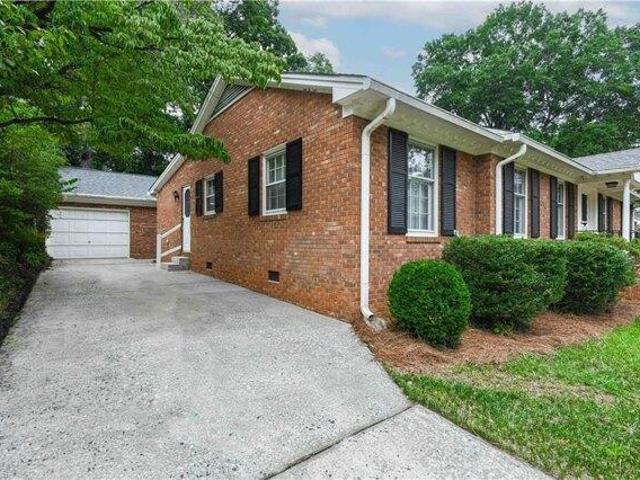 house with 4 bedroom, Greensboro NC ES104901658