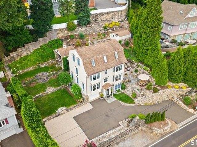 house with 4 bedroom, Greenwich CT ES105123585