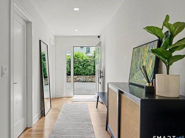 house with 4 bedroom, Greenwich CT ES105124721
