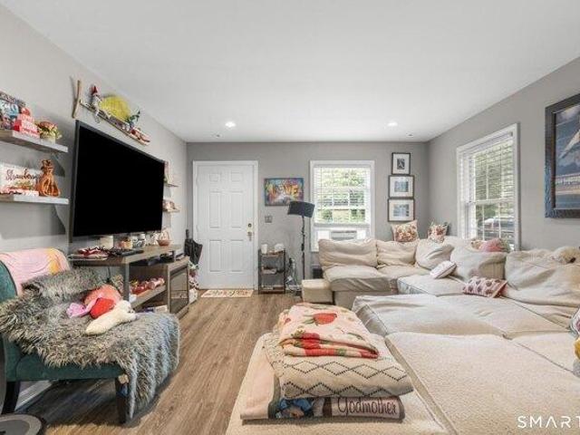house with 4 bedroom, Greenwich CT ES105158792