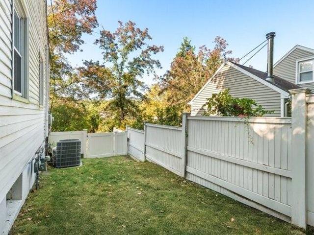 house with 4 bedroom, Greenwich CT ES105159930
