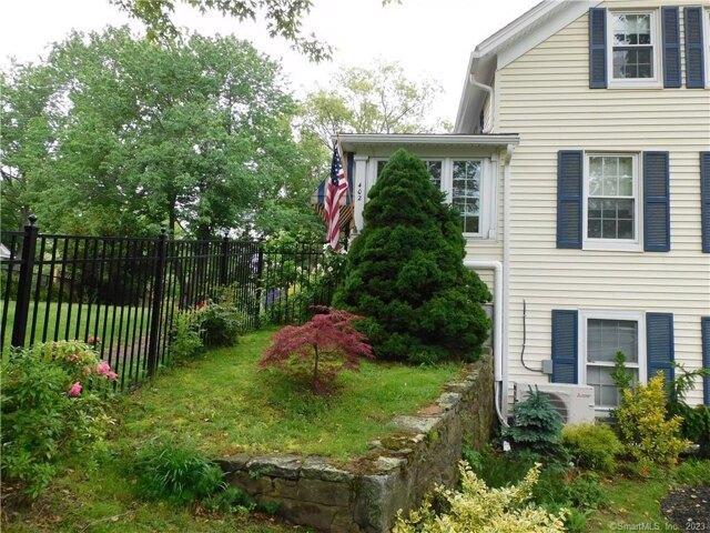 house with 4 bedroom, Guilford CT DLS101660281