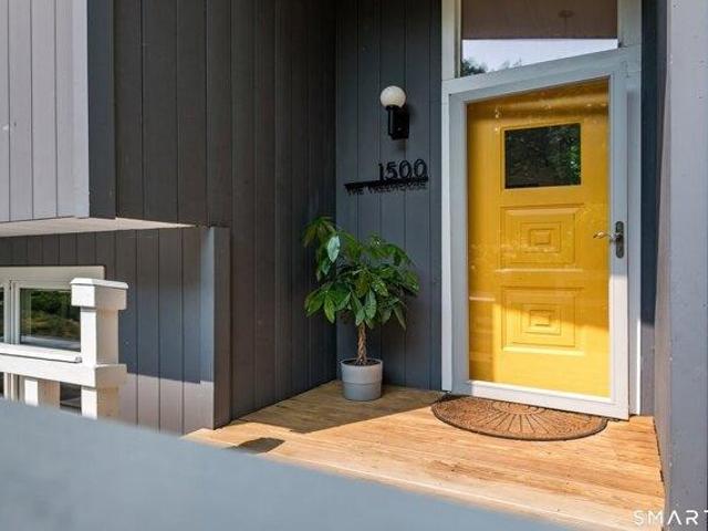 house with 4 bedroom, Guilford CT DLS103069456