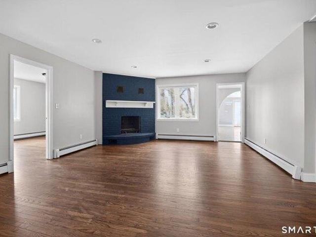 house with 4 bedroom, Guilford CT ES104852319