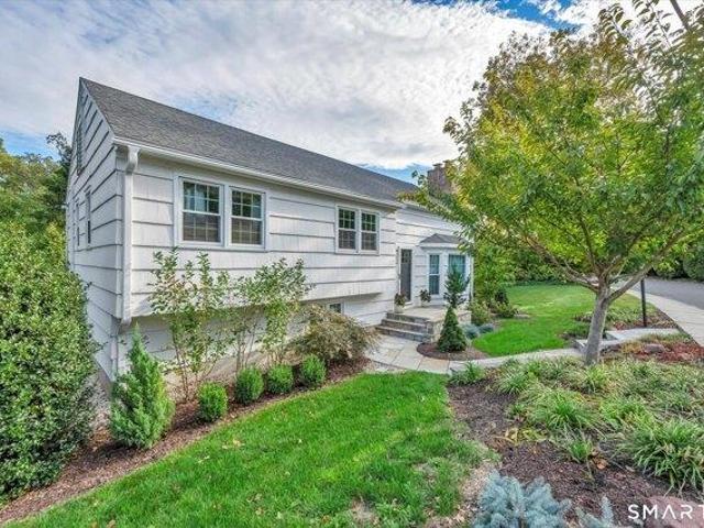house with 4 bedroom, Hamden CT DLS101856494