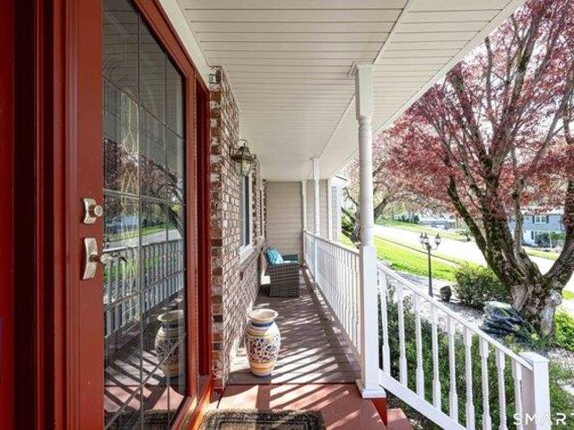 house with 4 bedroom, Hamden CT DLS102217050