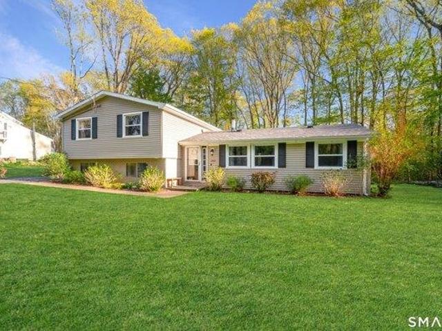 house with 4 bedroom, Hamden CT DLS102708102