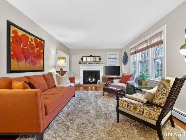 house with 4 bedroom, Hamden CT DS101898223