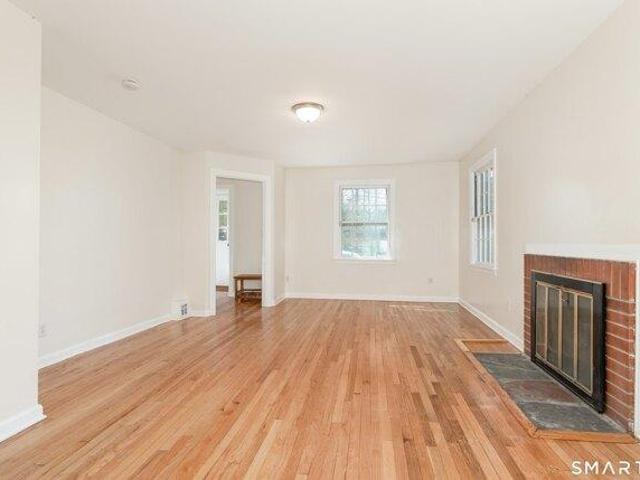house with 4 bedroom, Hamden CT ES103099006