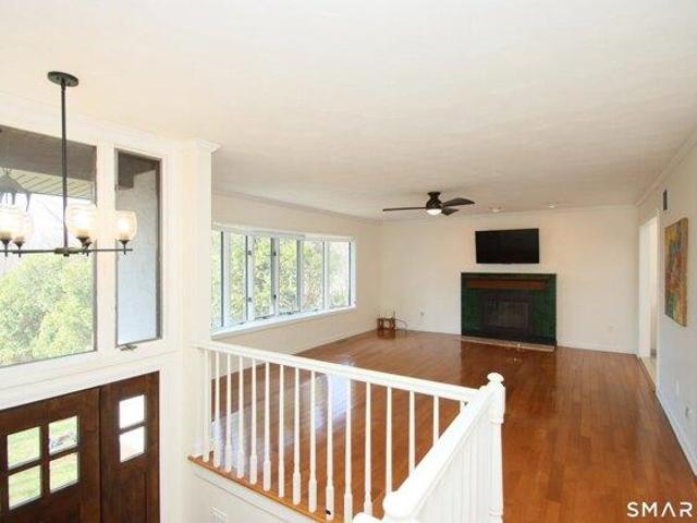 house with 4 bedroom, Hamden CT ES103101325