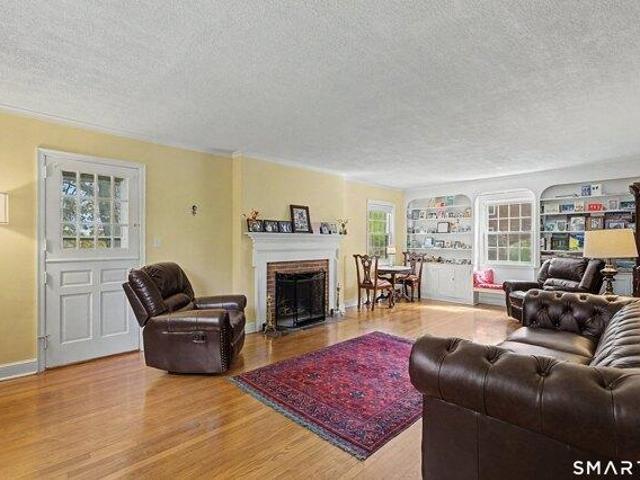 house with 4 bedroom, Hamden CT ES103161116