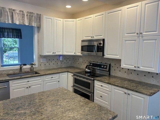 house with 4 bedroom, Hamden CT ES103185590