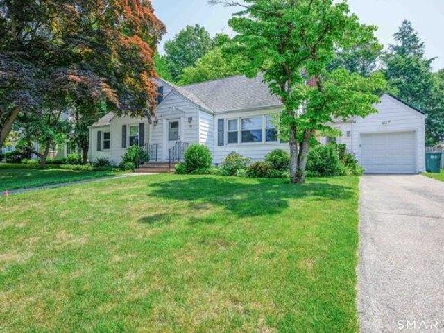 house with 4 bedroom, Hamden CT ES104809774