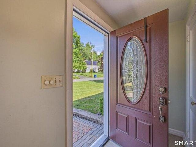 house with 4 bedroom, Hamden CT ES104835689
