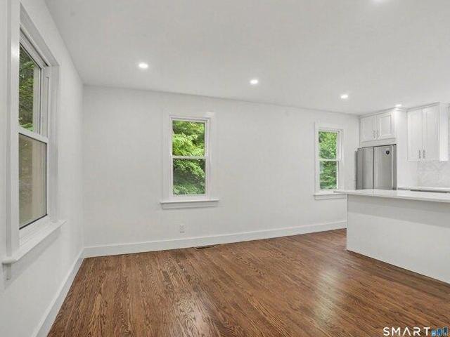 house with 4 bedroom, Hamden CT ES104849517