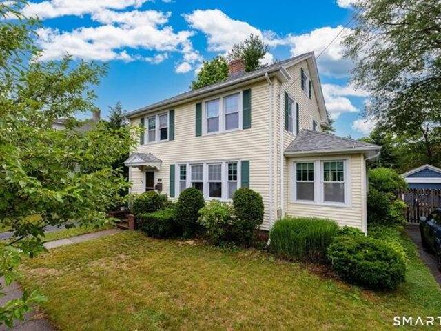 house with 4 bedroom, Hamden CT ES105124079