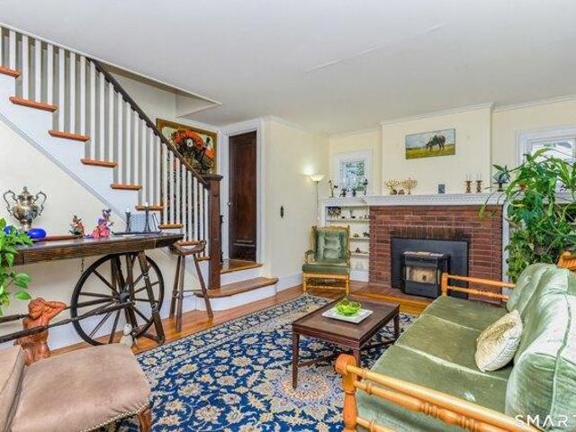 house with 4 bedroom, Hamden CT ES105174352