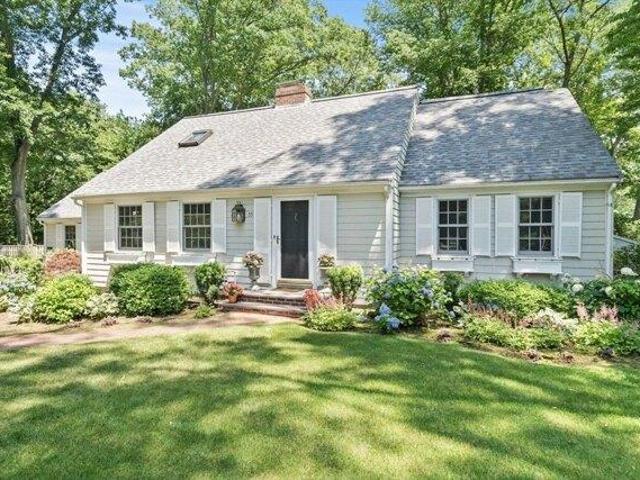 house with 4 bedroom, Hamilton MA DS104237958