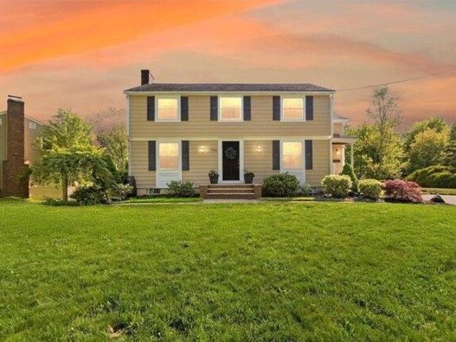 house with 4 bedroom, Hamilton MA ES103222901
