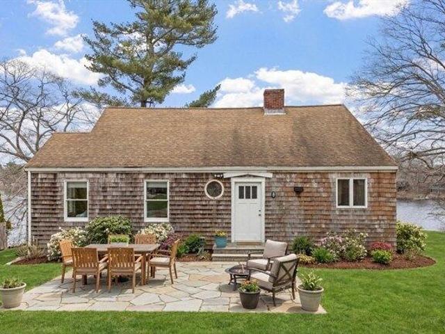 house with 4 bedroom, Hamilton MA ES105061234