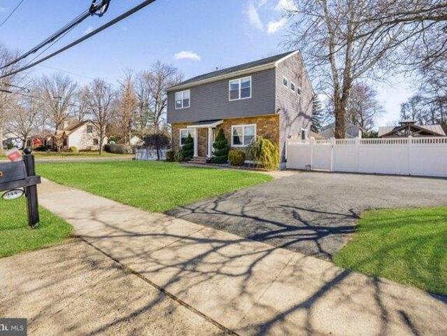 house with 4 bedroom, Hamilton NJ DLS101602997